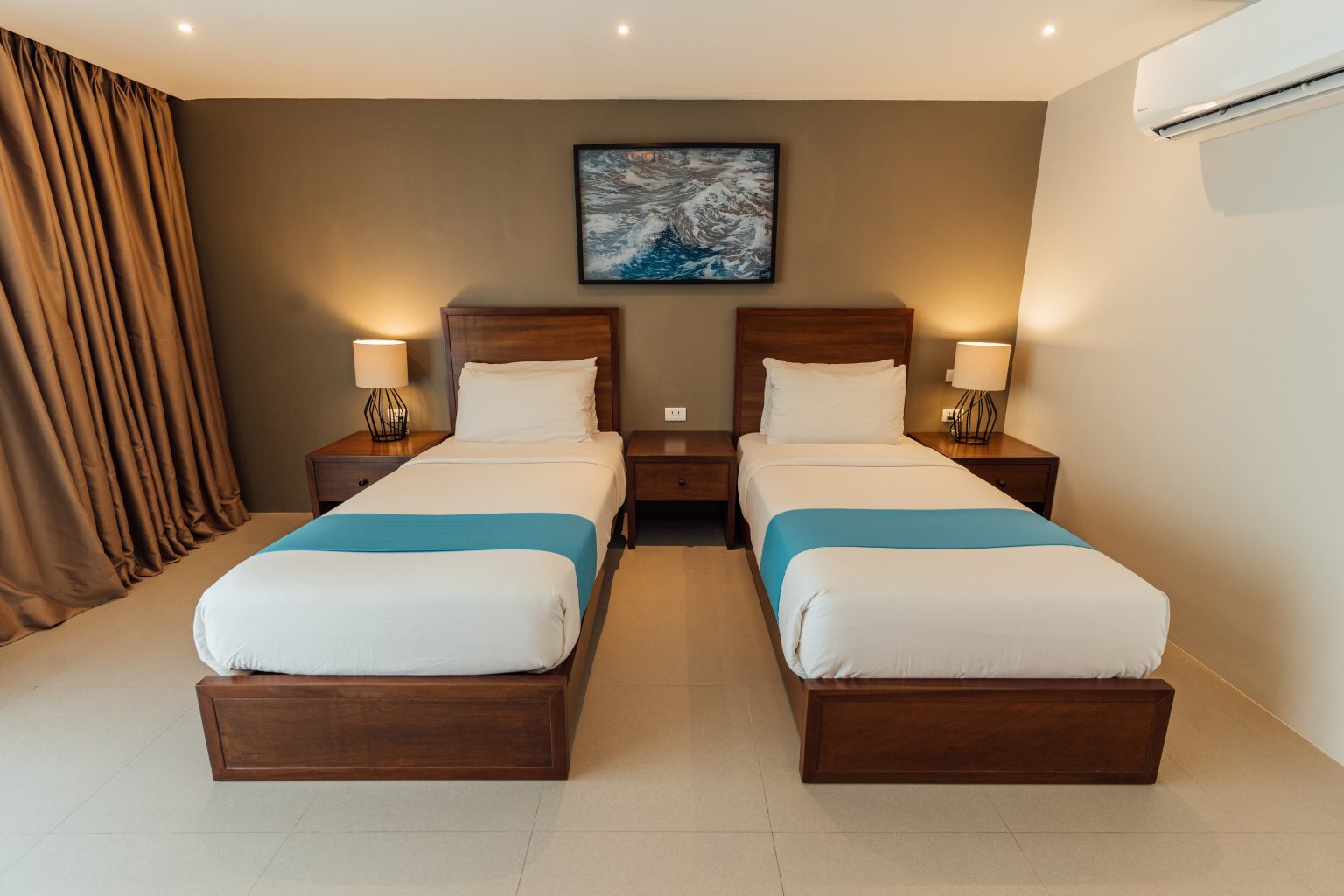 Sea View Deluxe at Solitude Acacia Resort - Solitude World