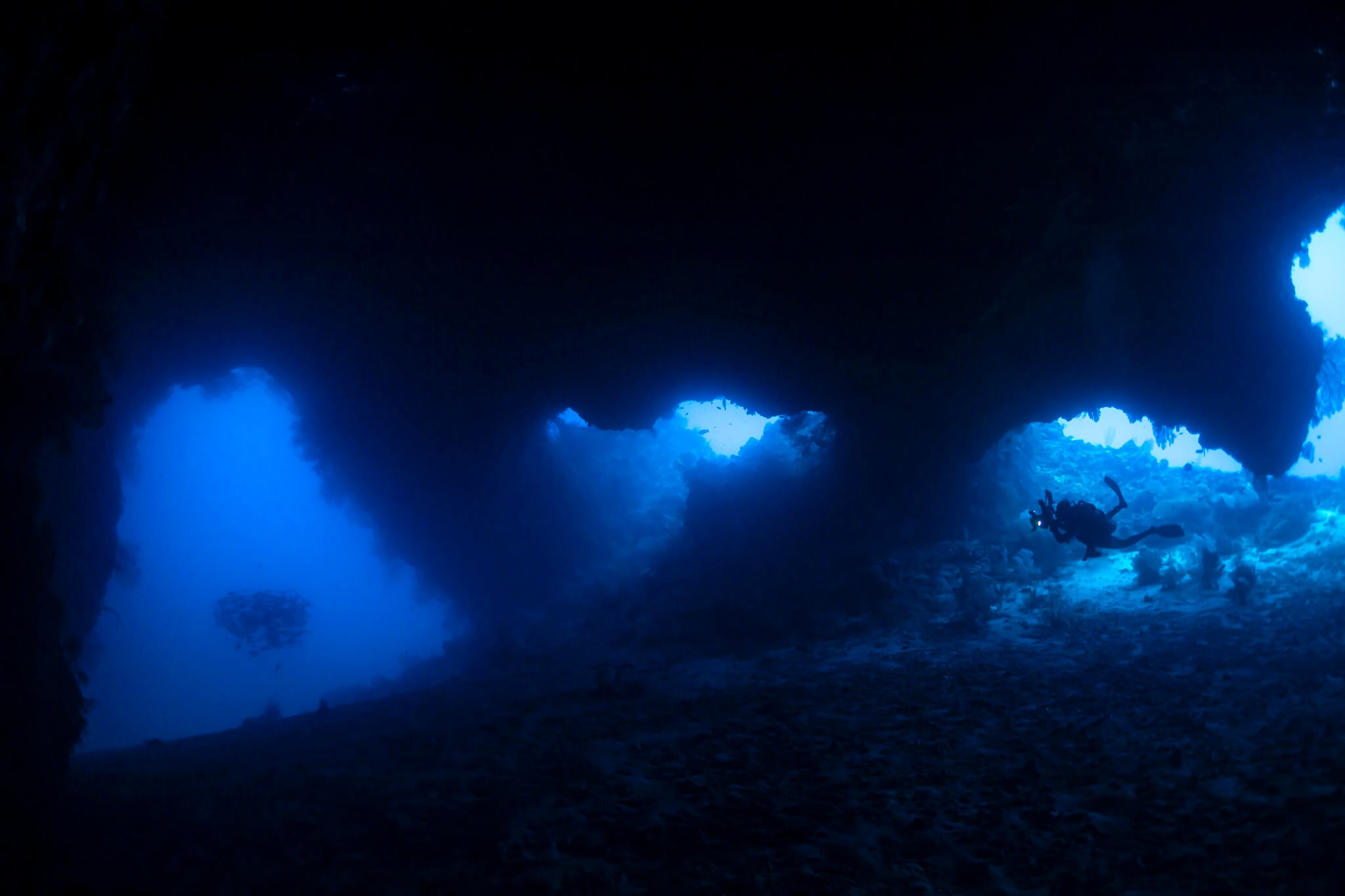 Cave Diving: What to Know Before You Go? - Solitude World